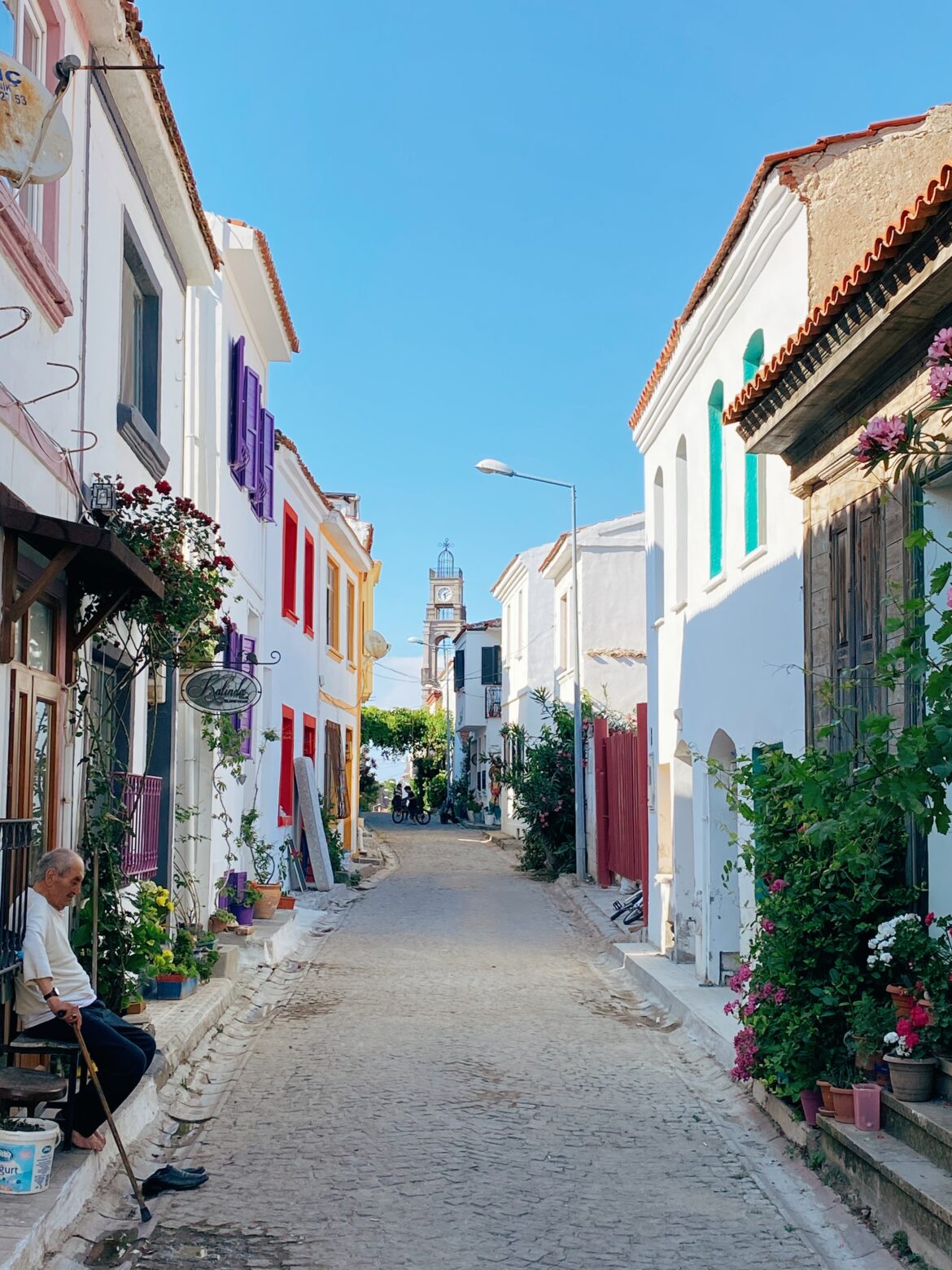 Bozcaada Gezi Rehberi: Başta Soğuk Ama Girince Alışıyorsun | OitheBlog