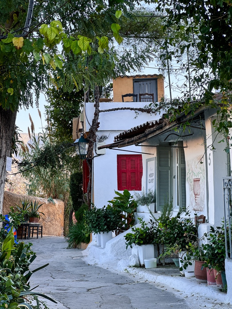 Atina Gezisi Notları: İhtimallerin Heyecanına Üzülüyorum | OitheBlog